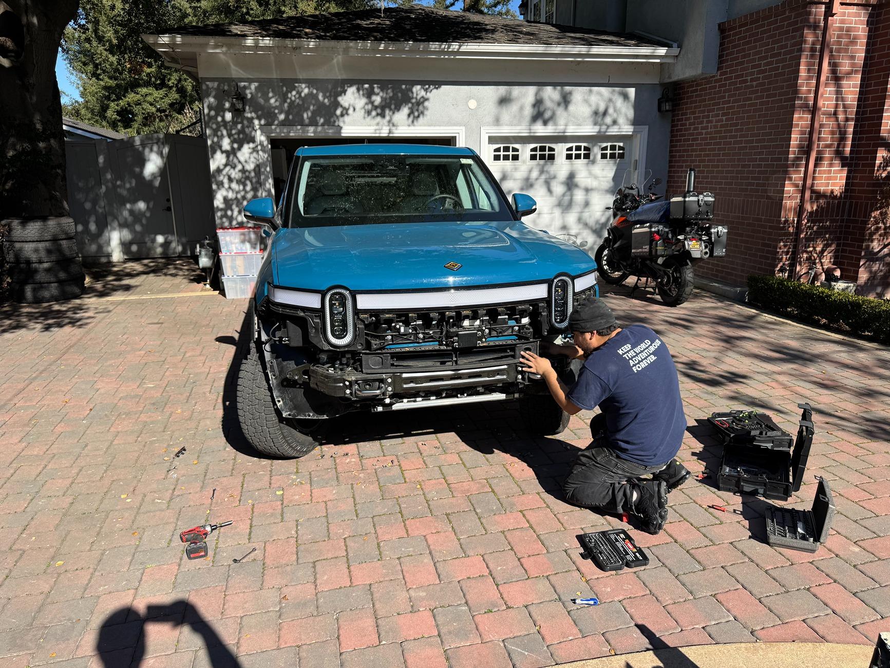 Rivian R1T Quad Gen1 2023 Horn Repair - Mobile Service | Rivian Forum ...