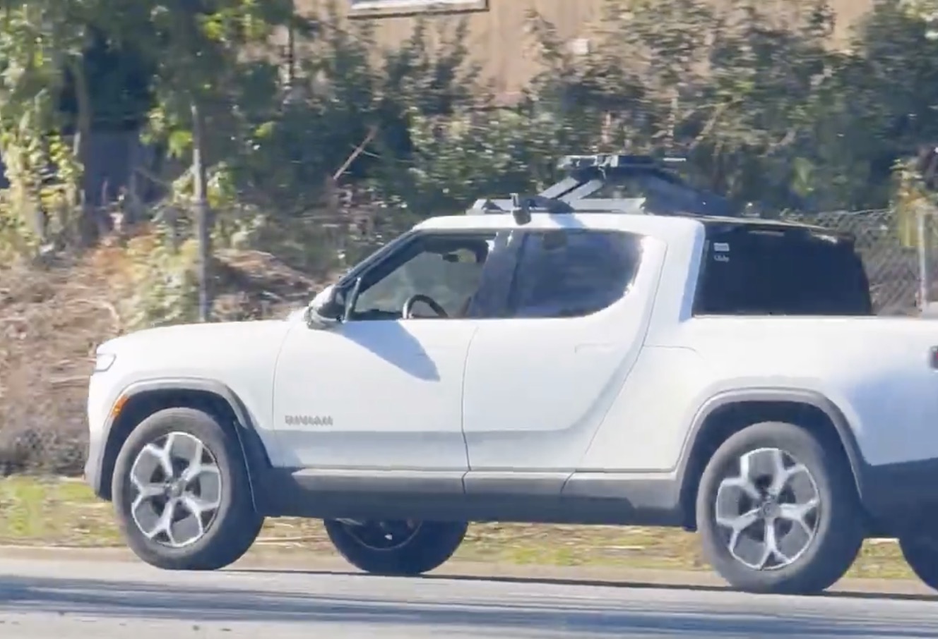 Spotted: Lidar testing using Gen1 Rivian | Rivian Forum - R1T R1S R2 R3 ...