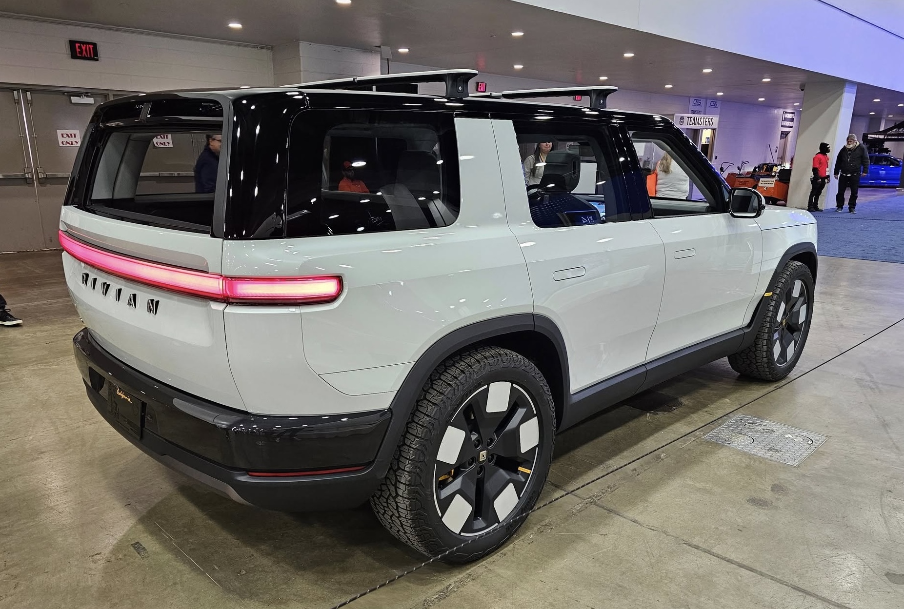 R2 @ 2025 Detroit Auto Show | Page 3 | Rivian Forum - R1T R1S R2 R3 News, Specs, Models, RIVN ...
