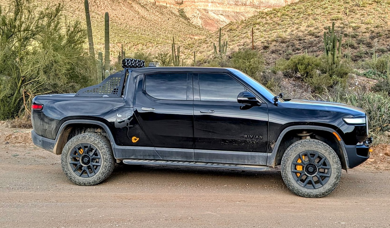 Rago EV Chase Rack installed on R1T | Rivian Forum - R1T R1S R2 R3 News ...