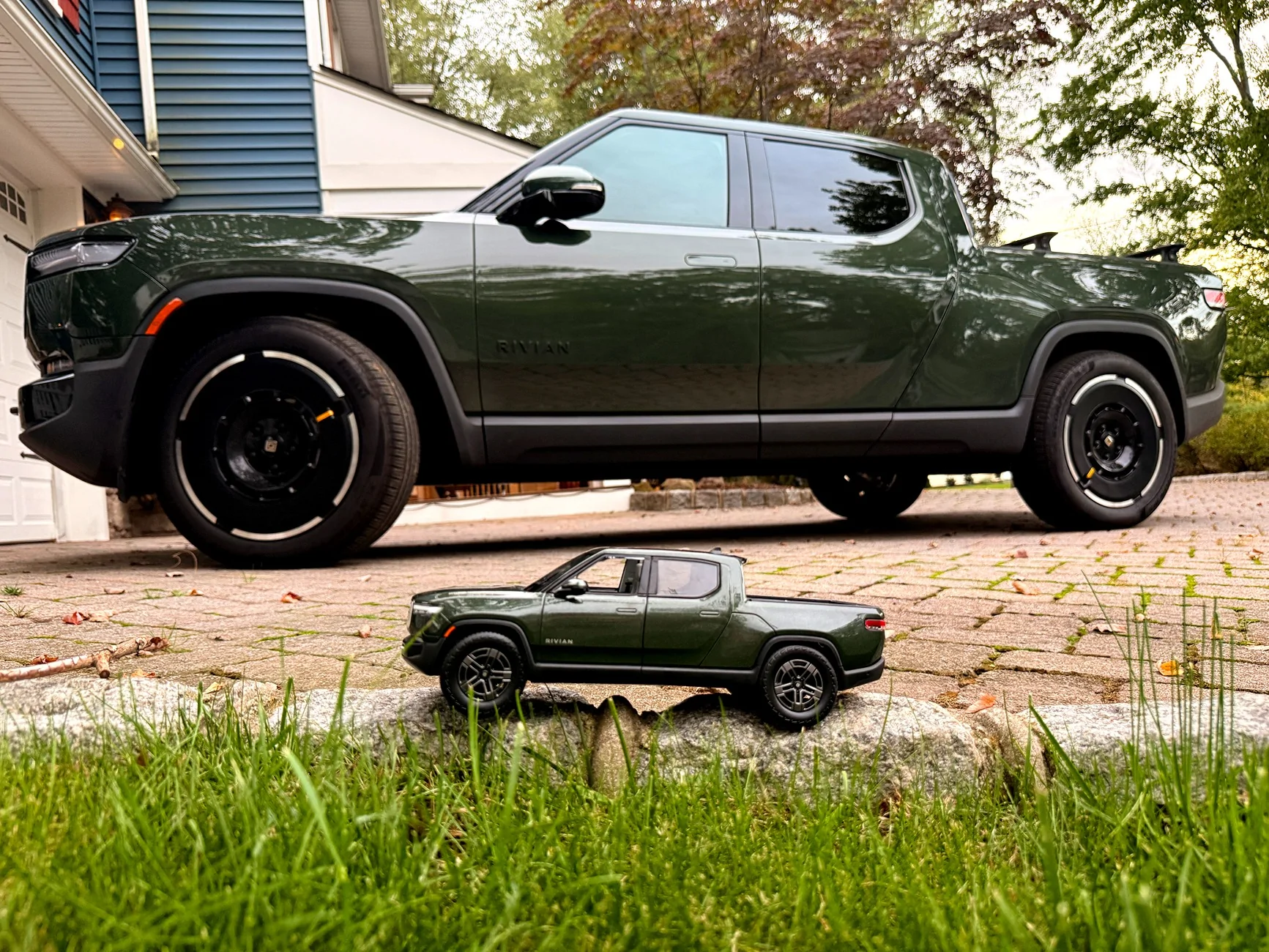 Mini-R1T 1:20 scale model arrived | Rivian Forum - R1T R1S R2 R3 News ...